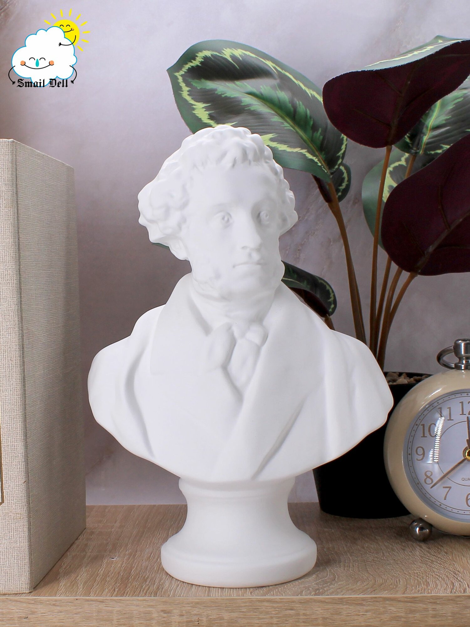 Статуэтка бюст А. С. Пушкин , 22 см. гипс, цвет белый матовый