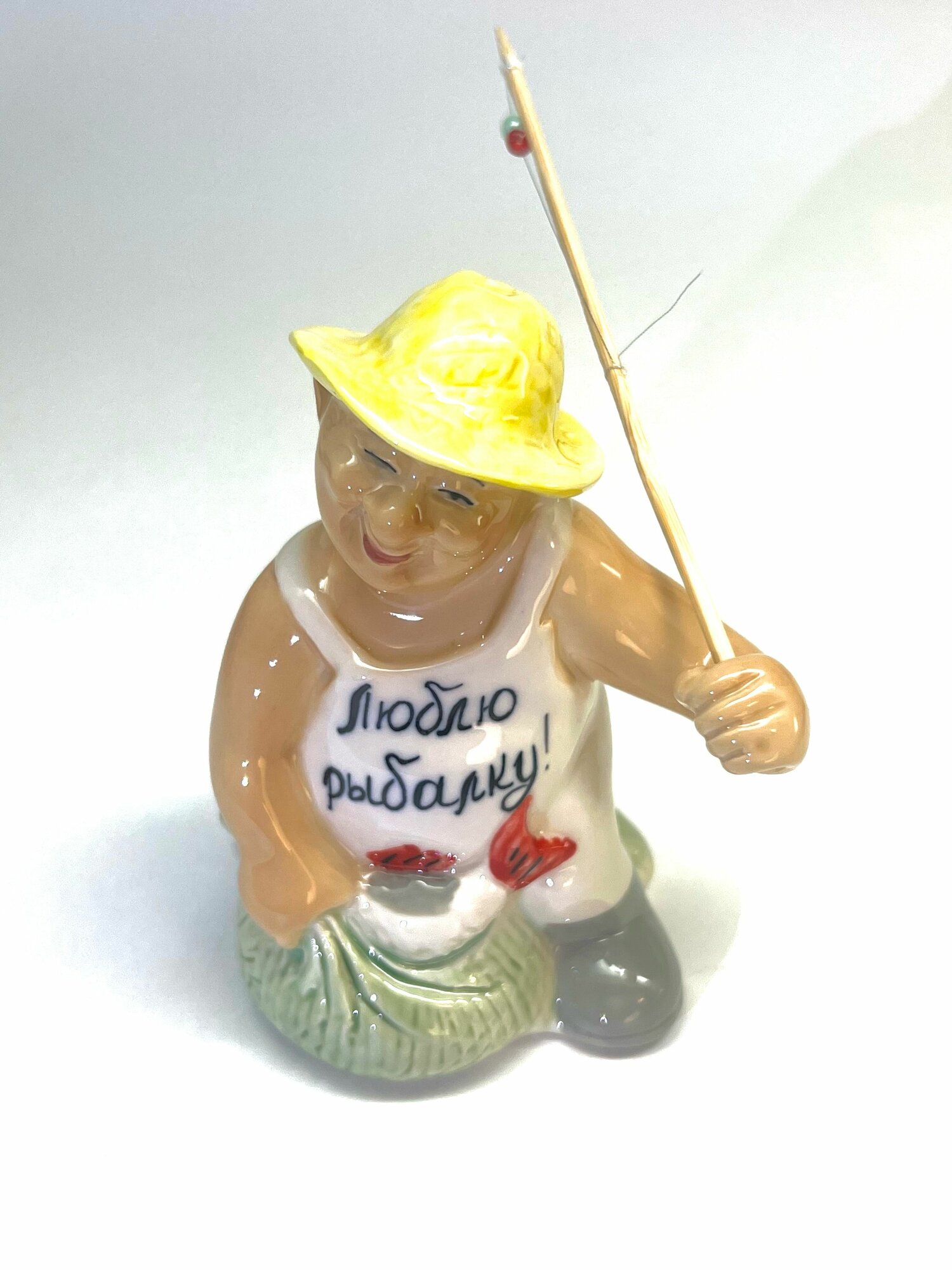 Рыбак с мешком Фарфоровая эксклюзивная интерьерная статуэтка