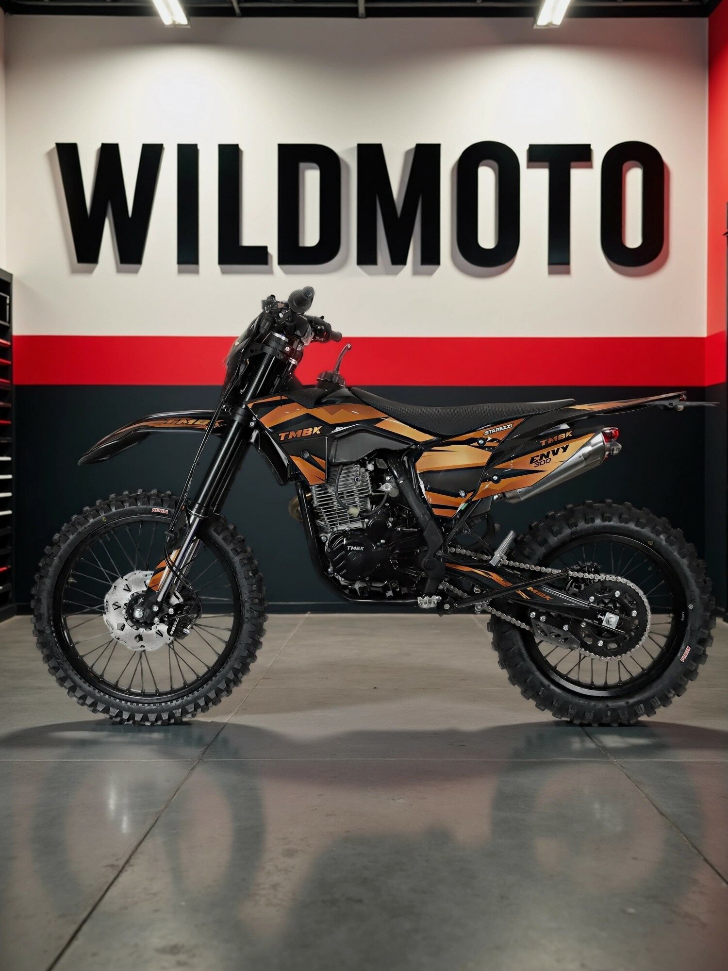 Мотоцикл TMBK ENVY 300, с двигателем ZS175FMM, 25л. с, 300 куб. см