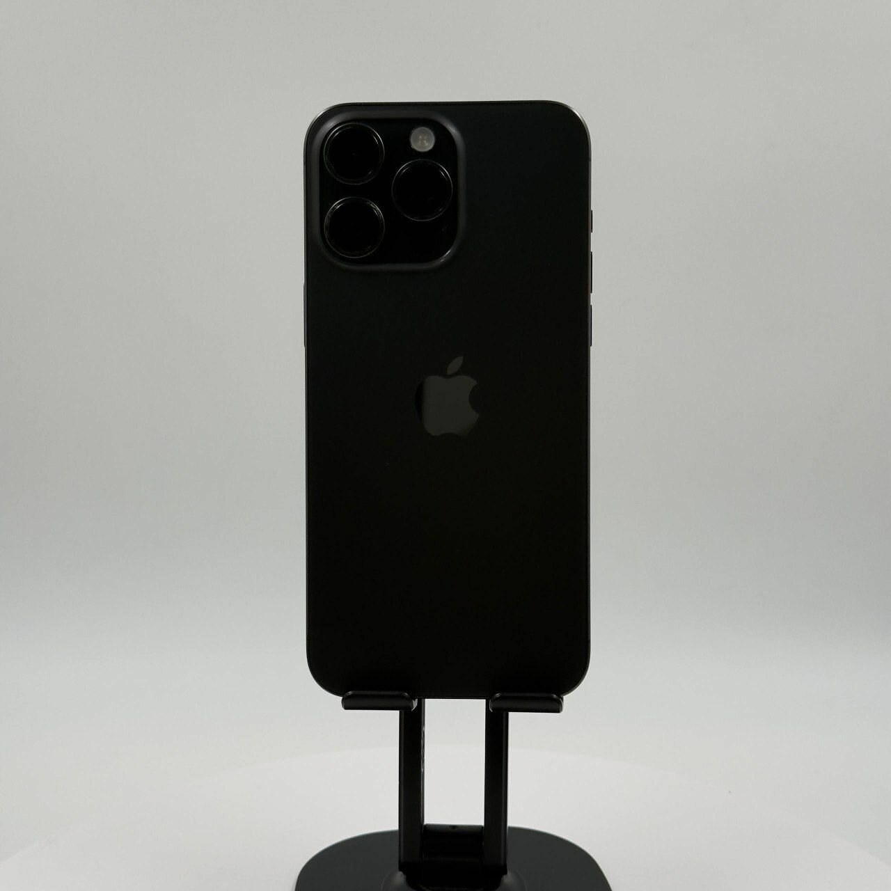 Смартфон Apple iPhone 15 Pro Max 256 ГБ, Dual: nano SIM + eSIM, черный титан