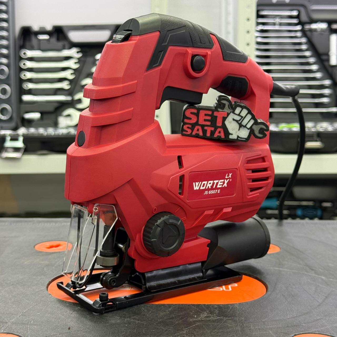 Электрический лобзик WORTEX LX JS 6507 E в коробке, 710 Вт, 500-3300 ход/мин, пропил до 65 мм