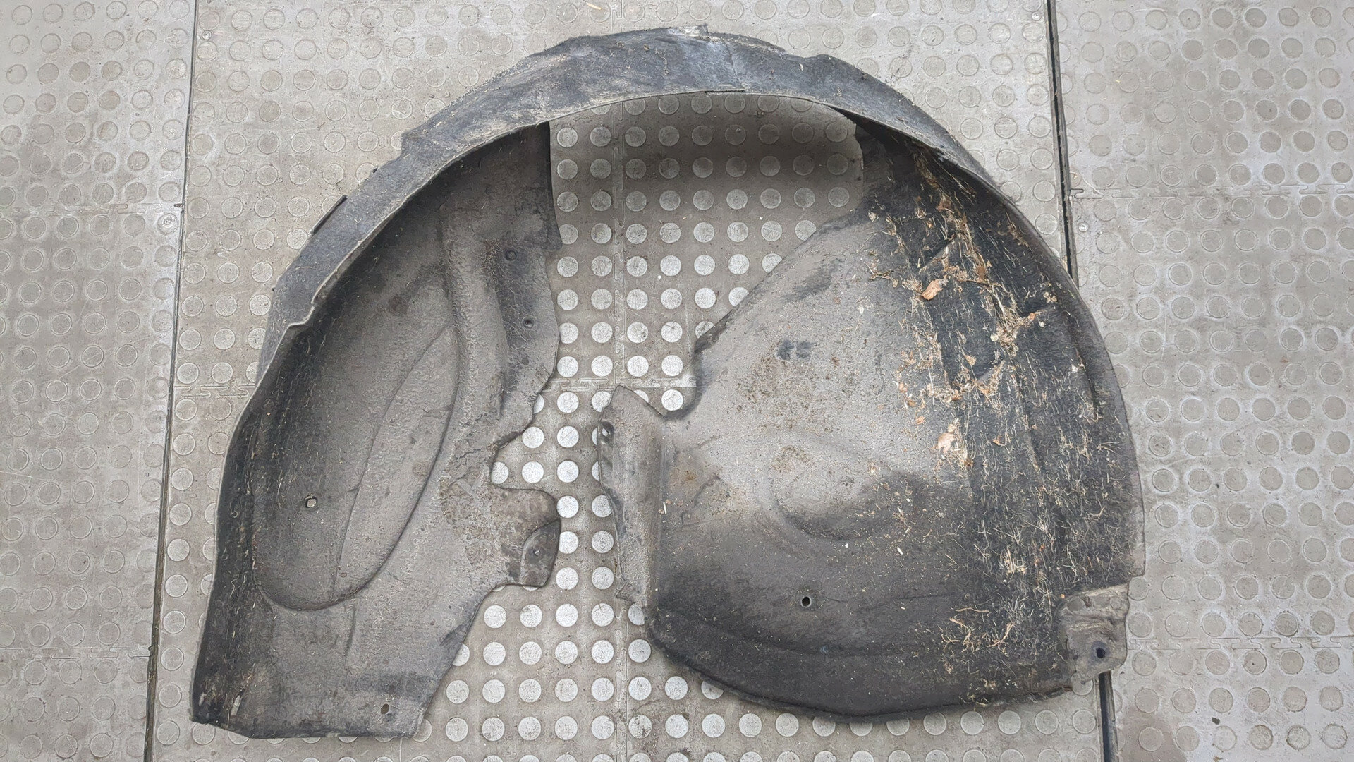 Защита арок (подкрылок) левая передняя Audi A6 (C6) Б/У