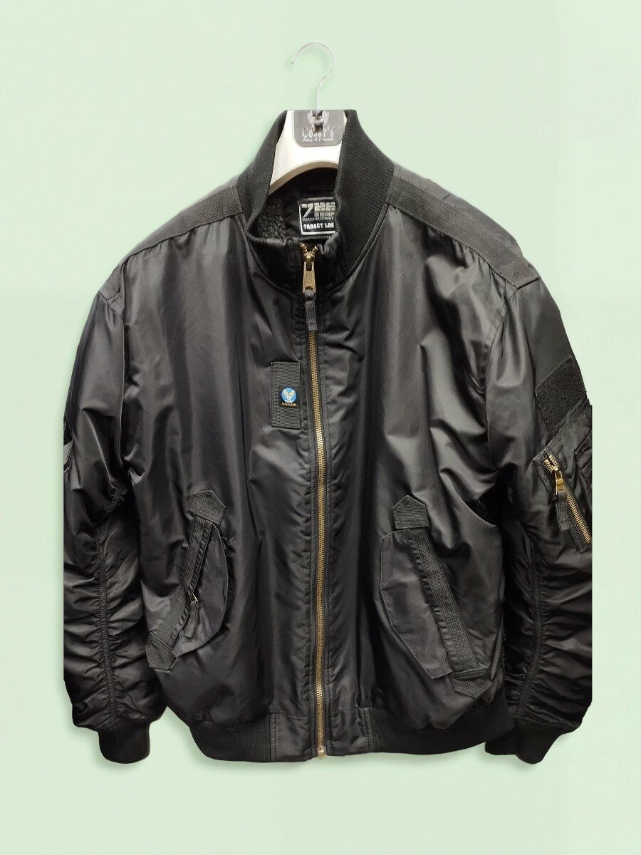 Ветровка бомбер