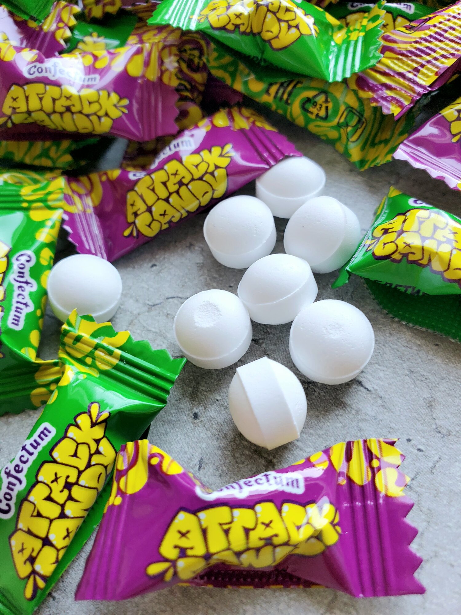 Таблетированные конфеты "Confectum Attack Candy" киви-маракуйя кислые (Китай) 500 гр