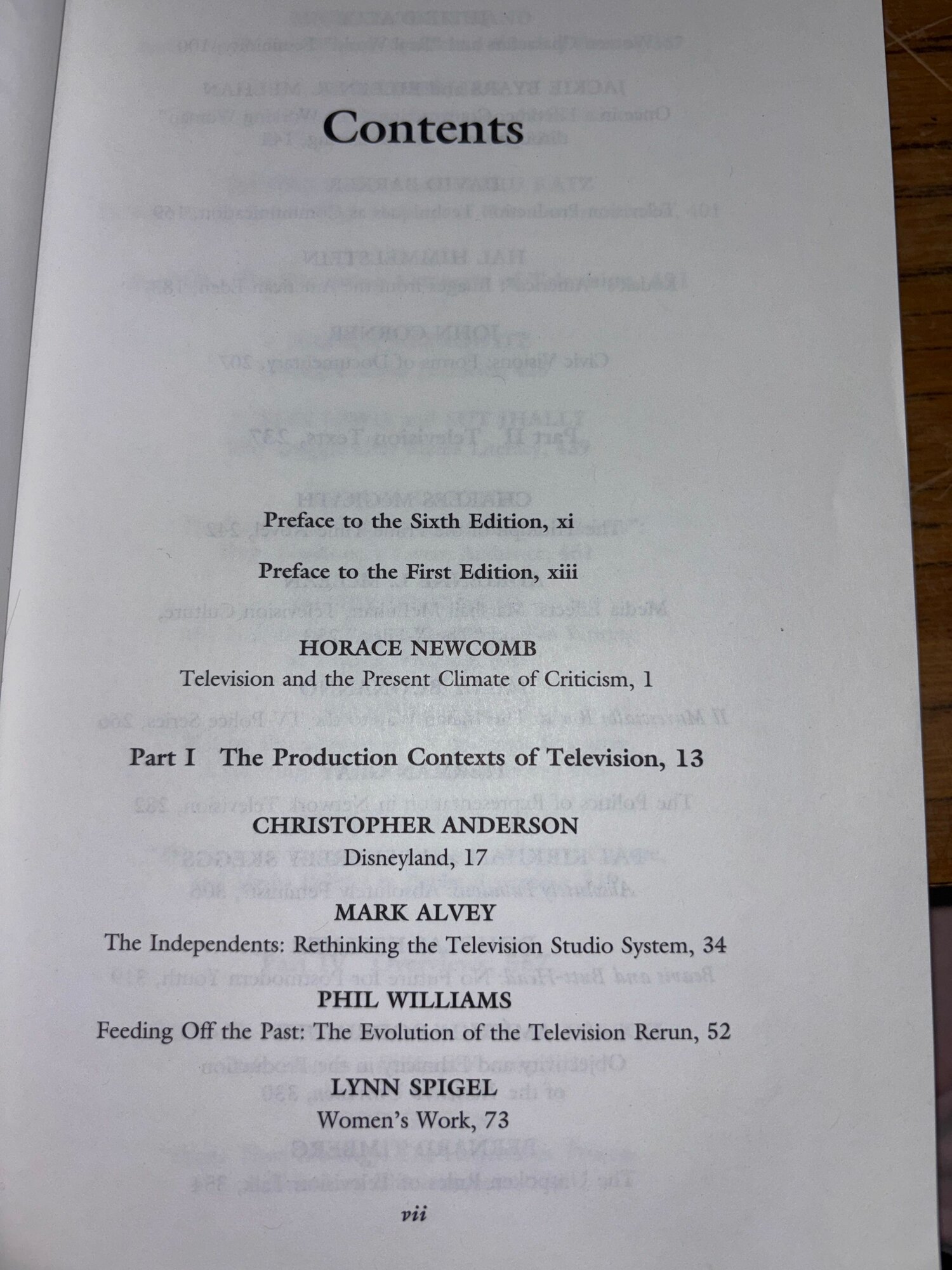 Television: The Critical View 2000 г. ISBN 2049439474516 — фото 1