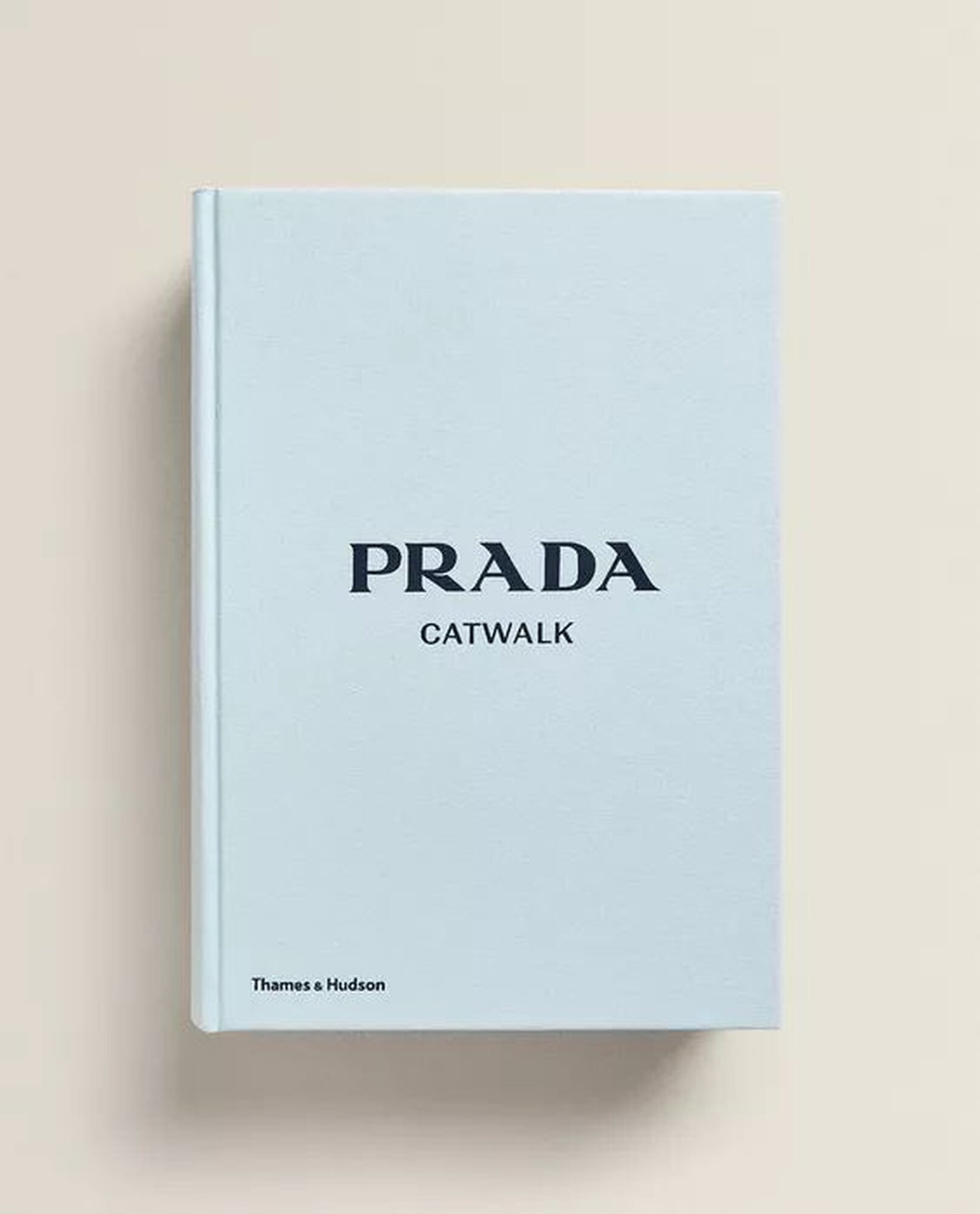 Книга "PRADA CATWALK" Thames & Hudson, 2020 г, 632 стр, твердый переплет