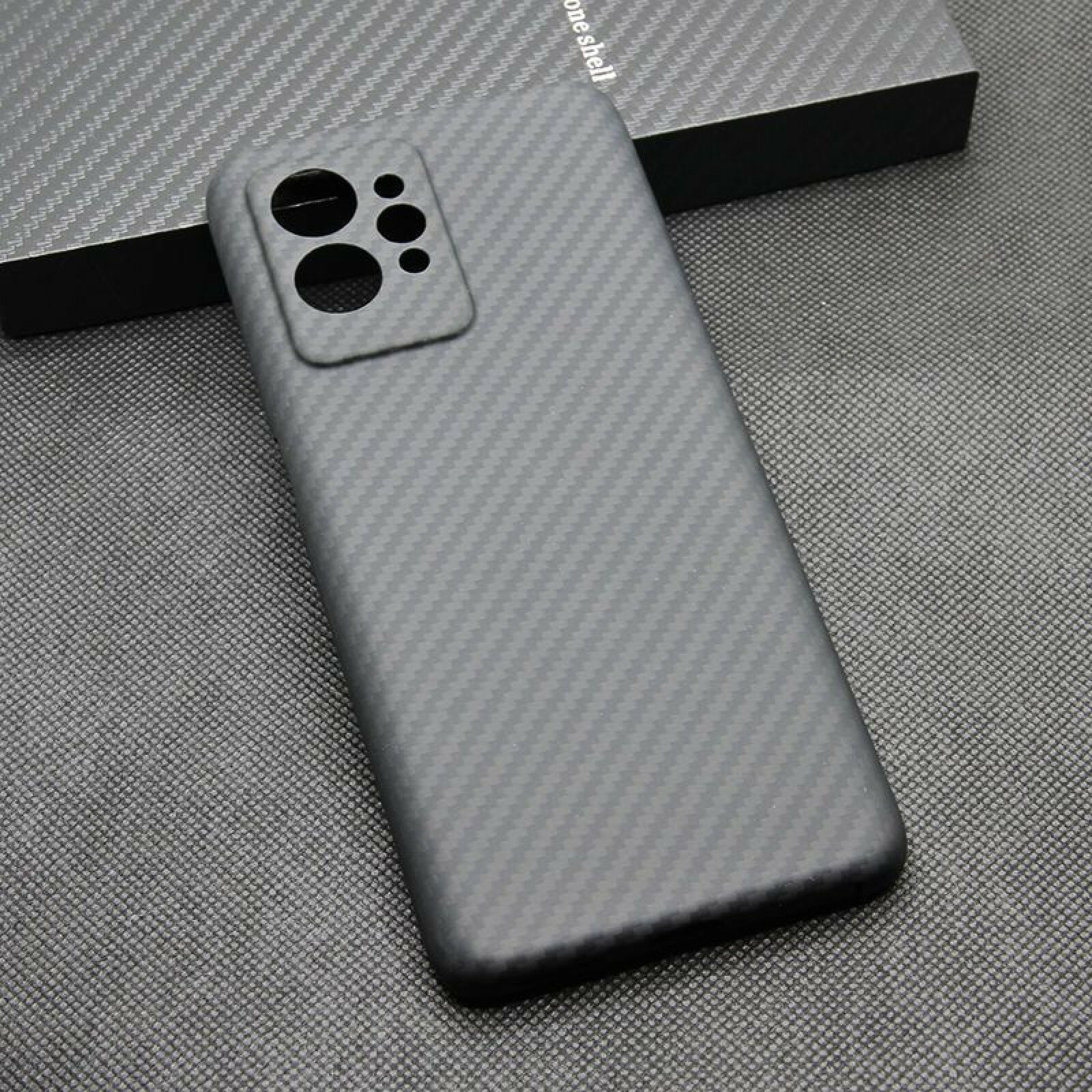 Чехол MyPads для Realme GT2 Pro из ультратонкого углеродного волокна черный