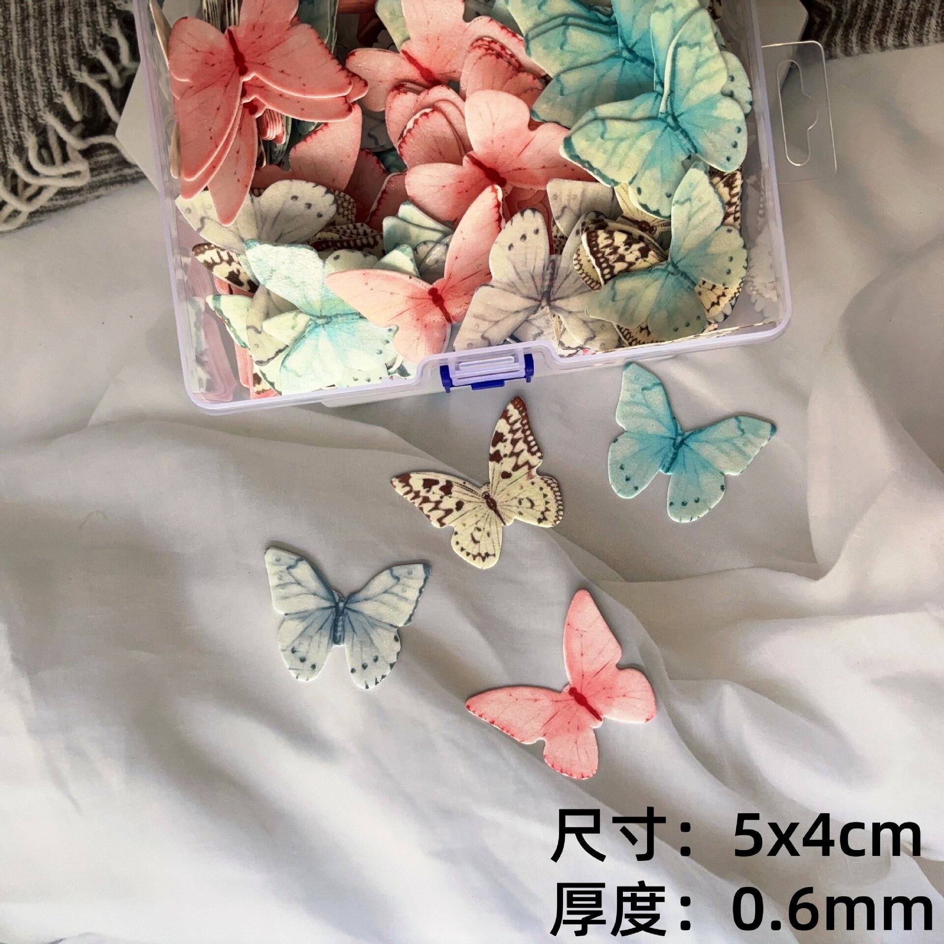 Съедобные украшения из клейкой рисовой бумаги для холодных блюд, тортов и декоративных элементов. Свежие и изящные бабочки из клейкой рисовой бумаги для украшения.