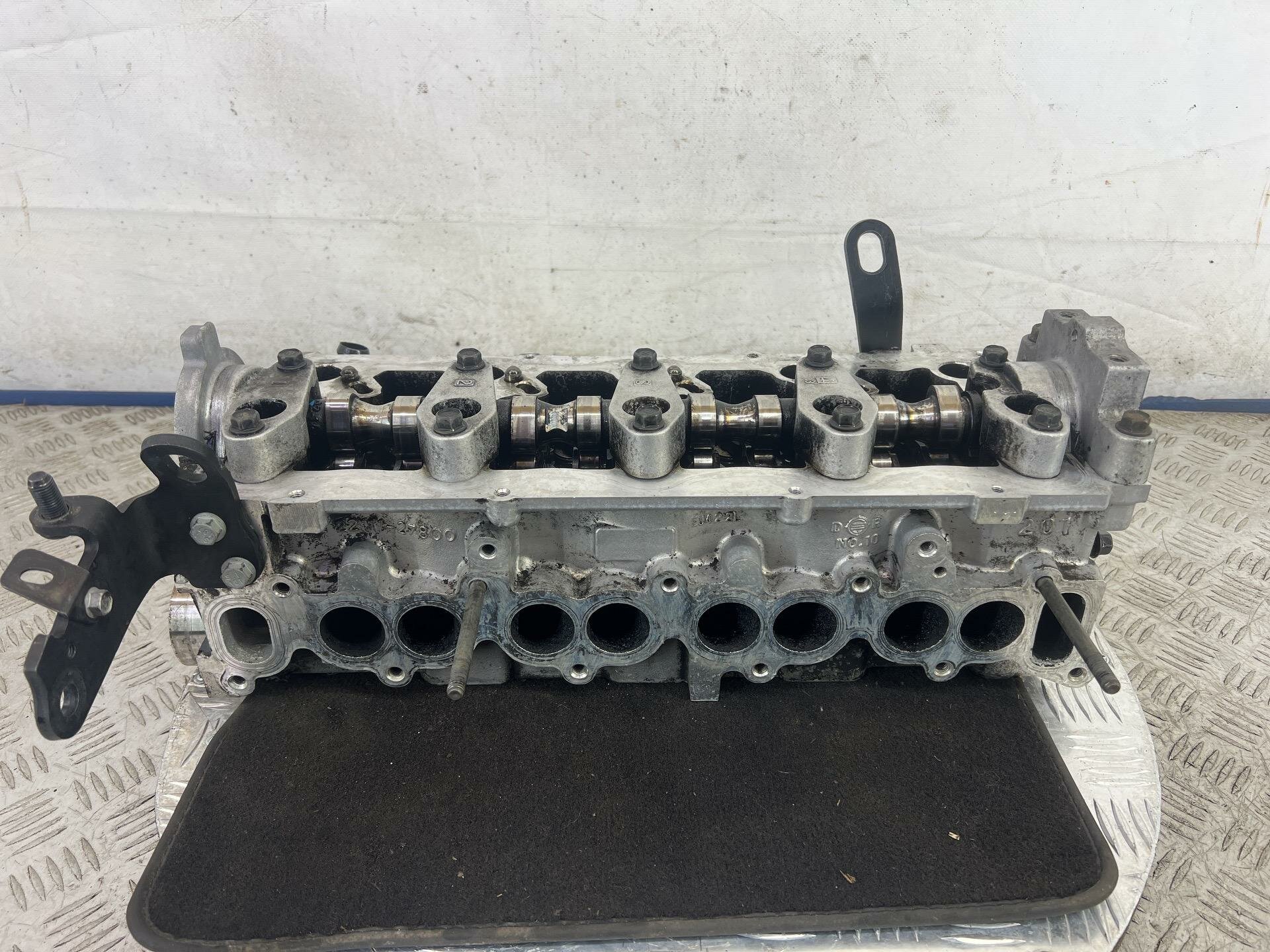 Головка блока цилиндров Hyundai Santa Fe 2 2007 22111-27800