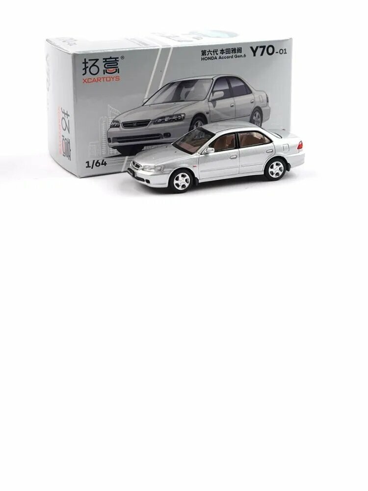 Машинка металлическая модель Xcartoys 1:64 Honda Accord Gen.6 Y70-01