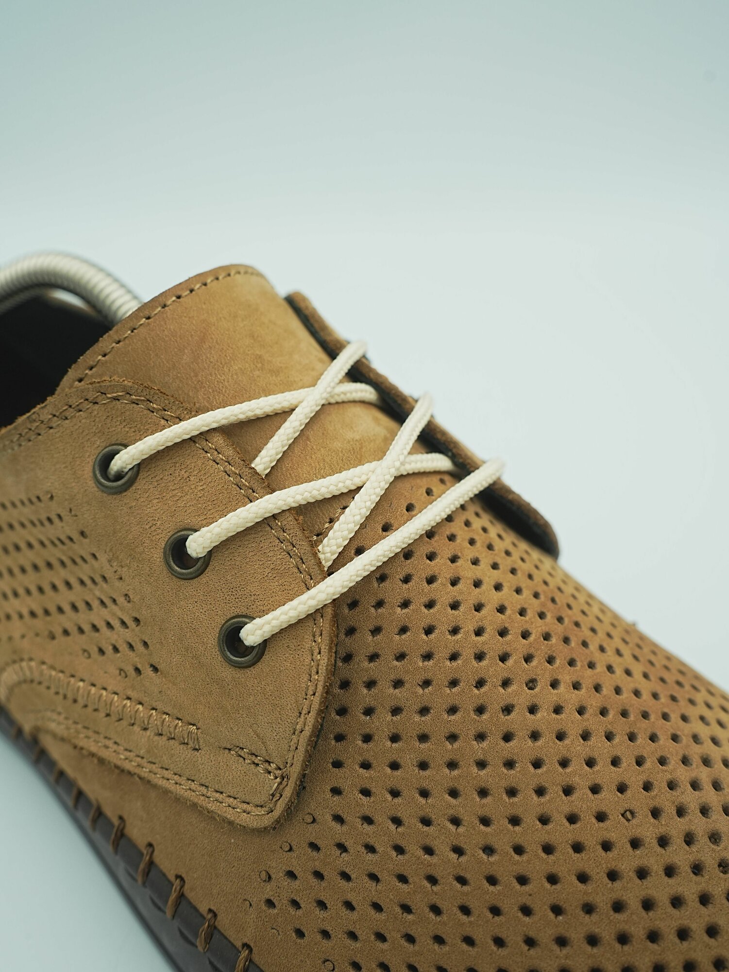 Шнурки для туфель 80 см светло-бежевые круглые, короткие, тонкие