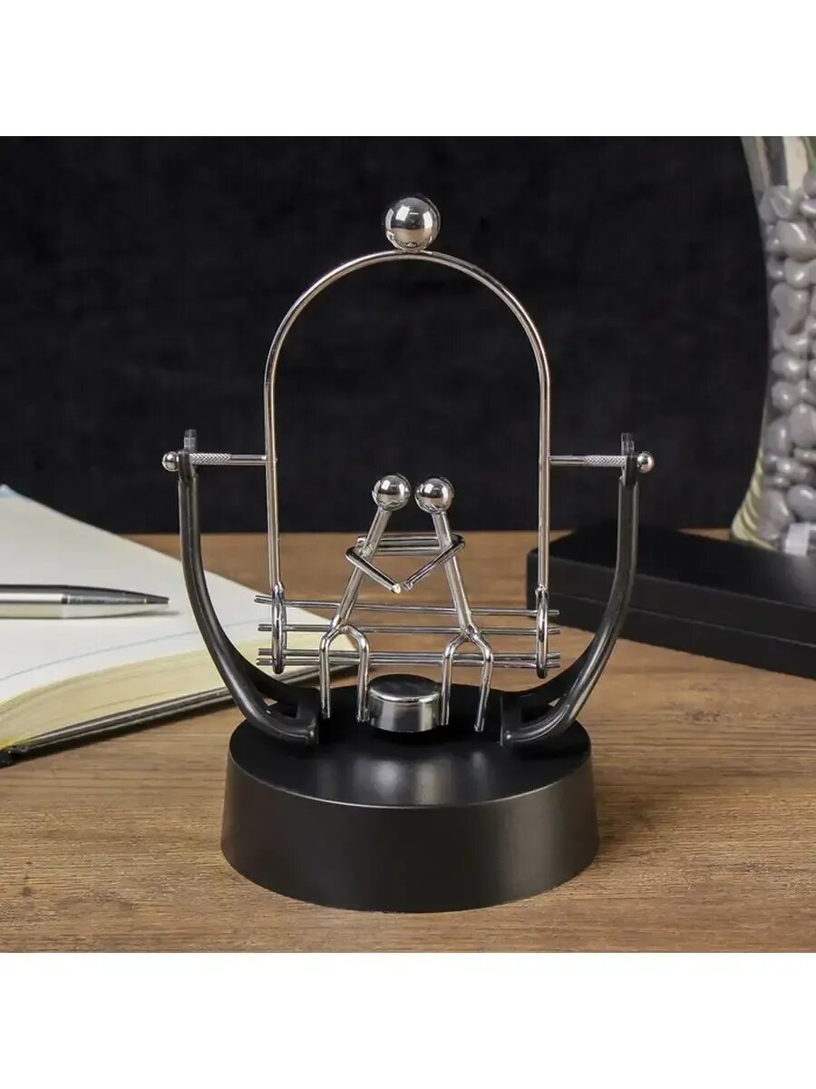 Маятник настольный антистресс