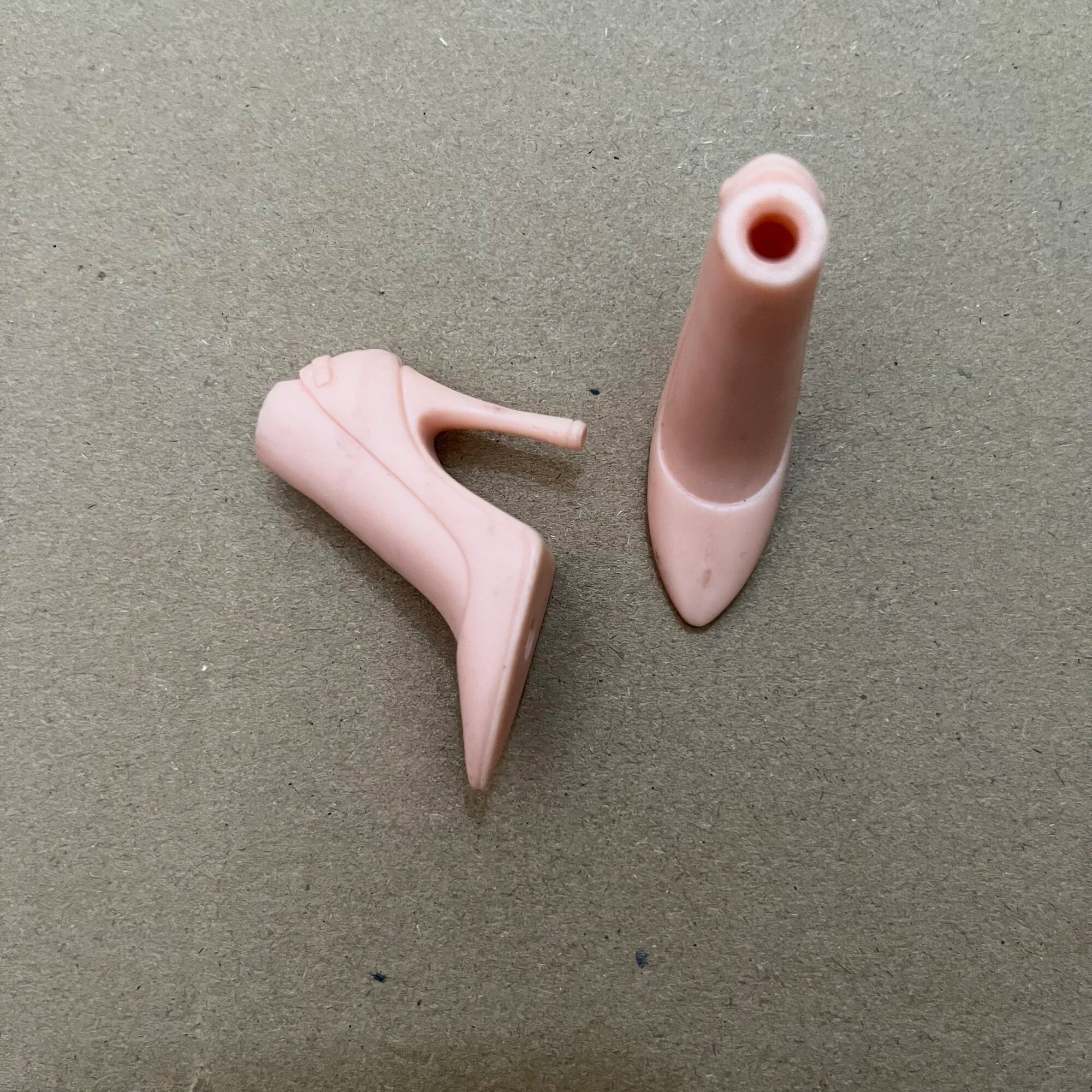 Аксессуары для кукол Bratz, туфли из пластика Розовый, U-With Scratch Stain