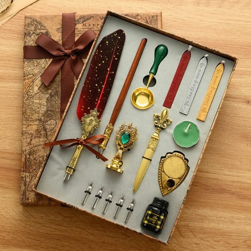 Наборы для каллиграфииПосыпанный золотисто-красным вином (гусиное перо с круглой головкой)