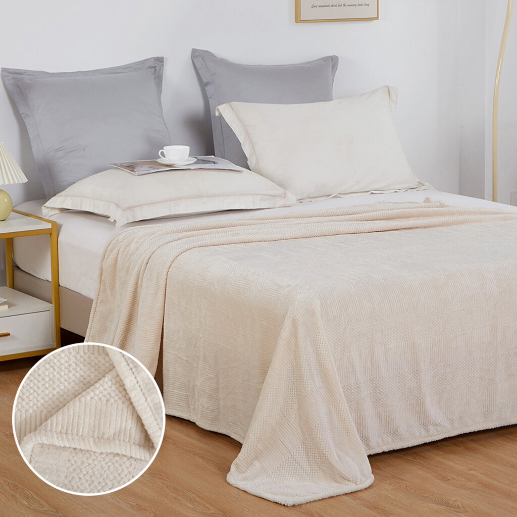 Покрывало Домашняя Мода 180х200 см, "Ванильное облако", велсофт "Bellini" гладкокрашенный, стриженный, полиэстер 100%, плотность 240 г/м2, упаковка 18х33 см, пояс бумажный, (ПВ-180)