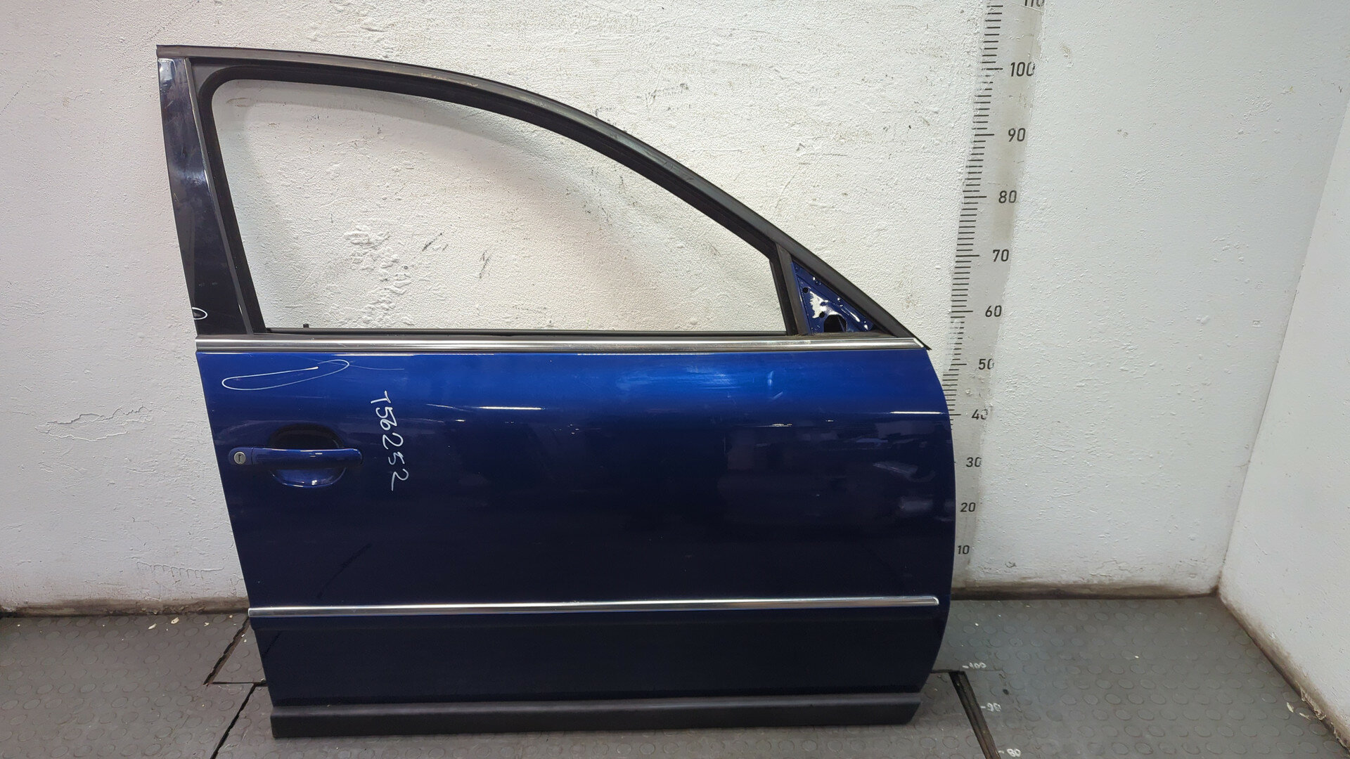 Дверь боковая (легковая) правая передняя Volkswagen Passat 5 Б/У