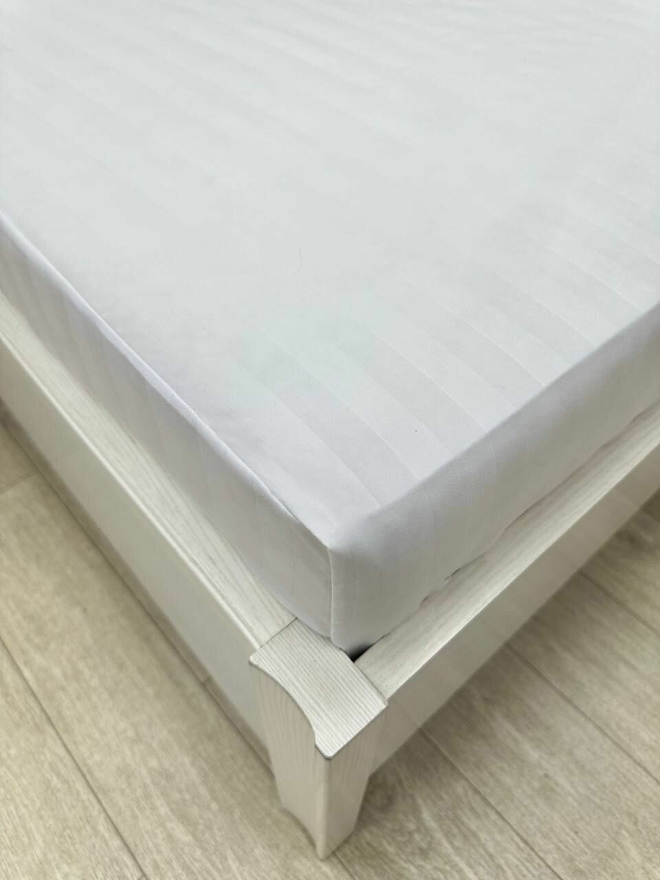 Простыня SOANA, на резинке, 120x200, полисатин, страйп-белая