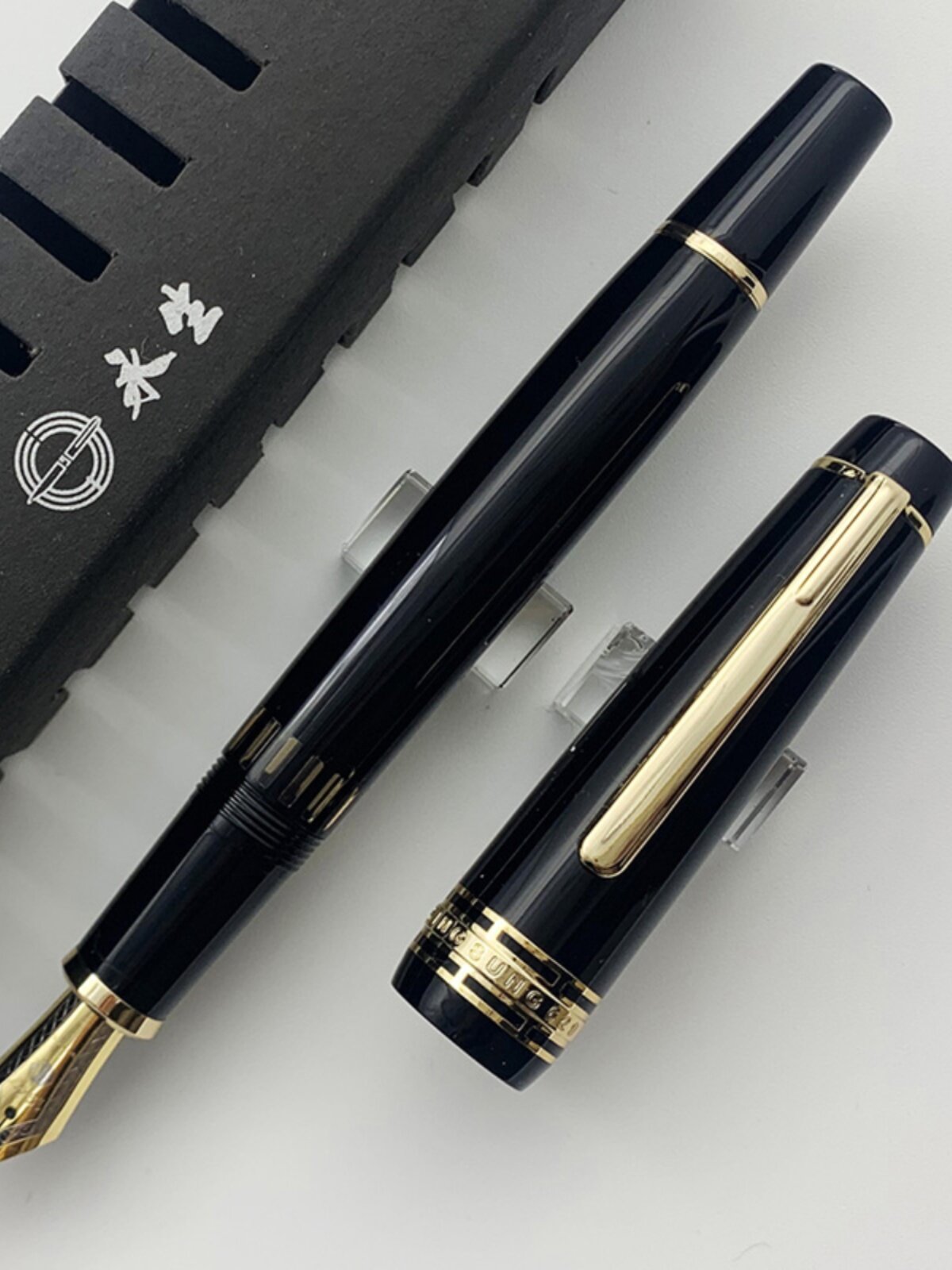 Yongsheng 629 Перо-ручка модель JZ02 Черная отделка Полный иридий F 0.5мм Тонкая линия Резиновый насосный заполнитель