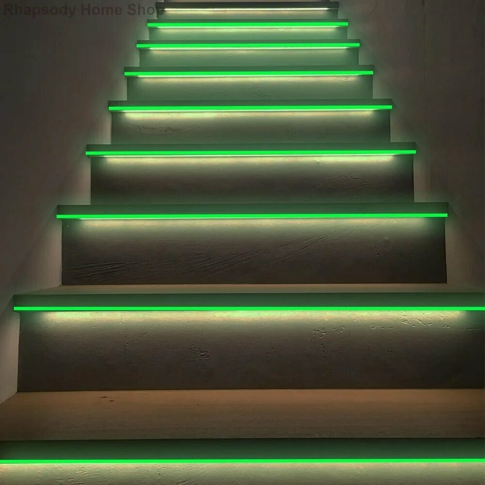 Маркеры безопасного выхода высокой яркости, светящиеся в темноте клейкая лента