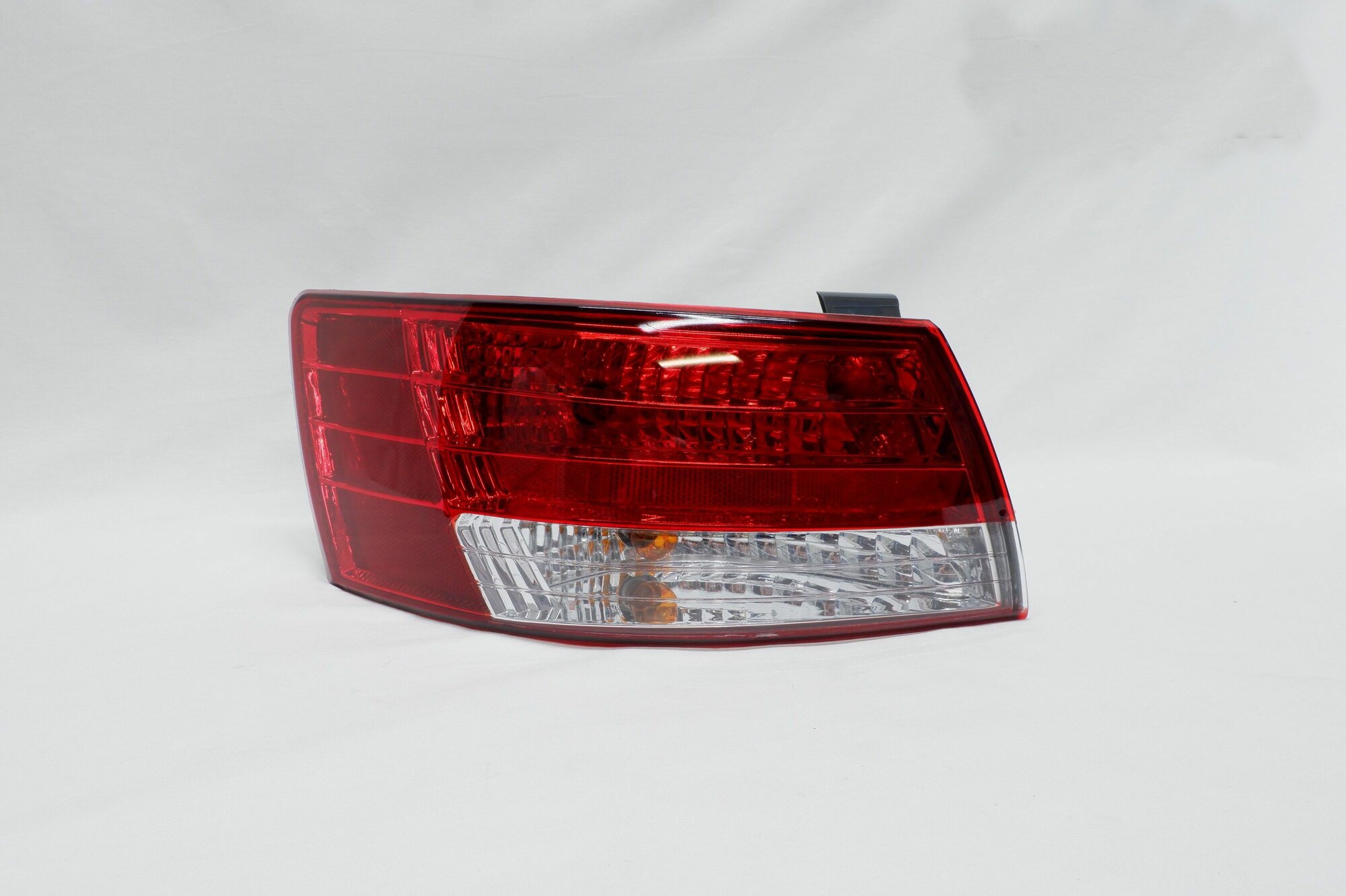 Фонарь левый внешний Hyundai Sonata 5 NF год с 2004 по 2010, Хендай Соната, 924013K010Левая)