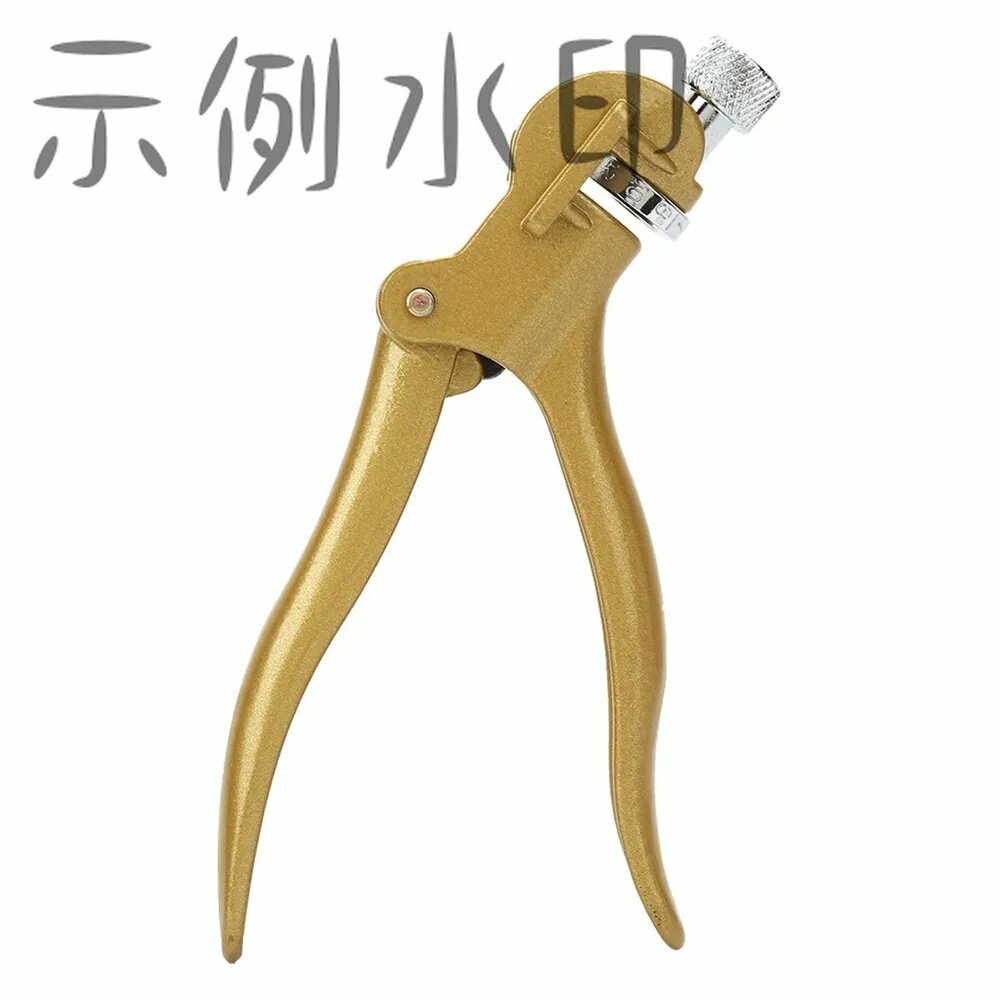 Инструмент для разводки зубьев пил.