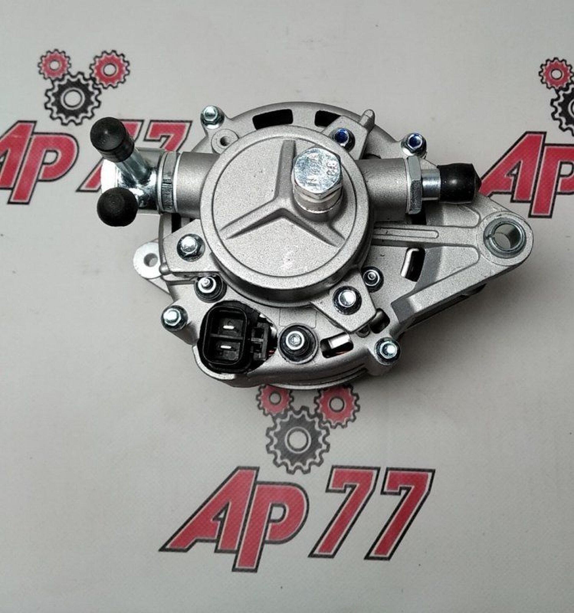 Генератор Nissan TD27 14V 75A 2х руч. вакуум. сзади квадратная фишка 2pin 2310002N18