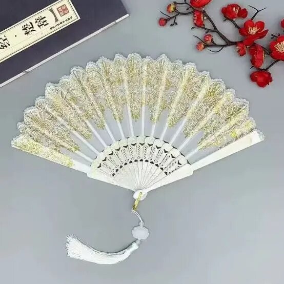 Складной веер в китайском стиле