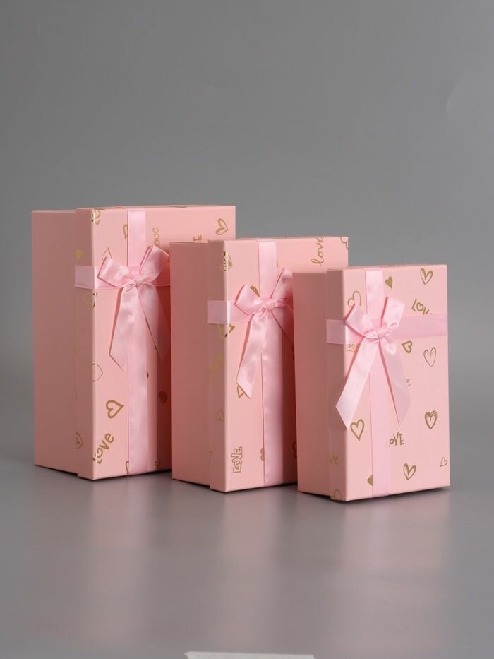 Наборк подарочных коробок 3 в 1, прямоугольные, розовый с золотыми сердечками,23 16 9.5 21 14 8.0 19 12 6.5 см