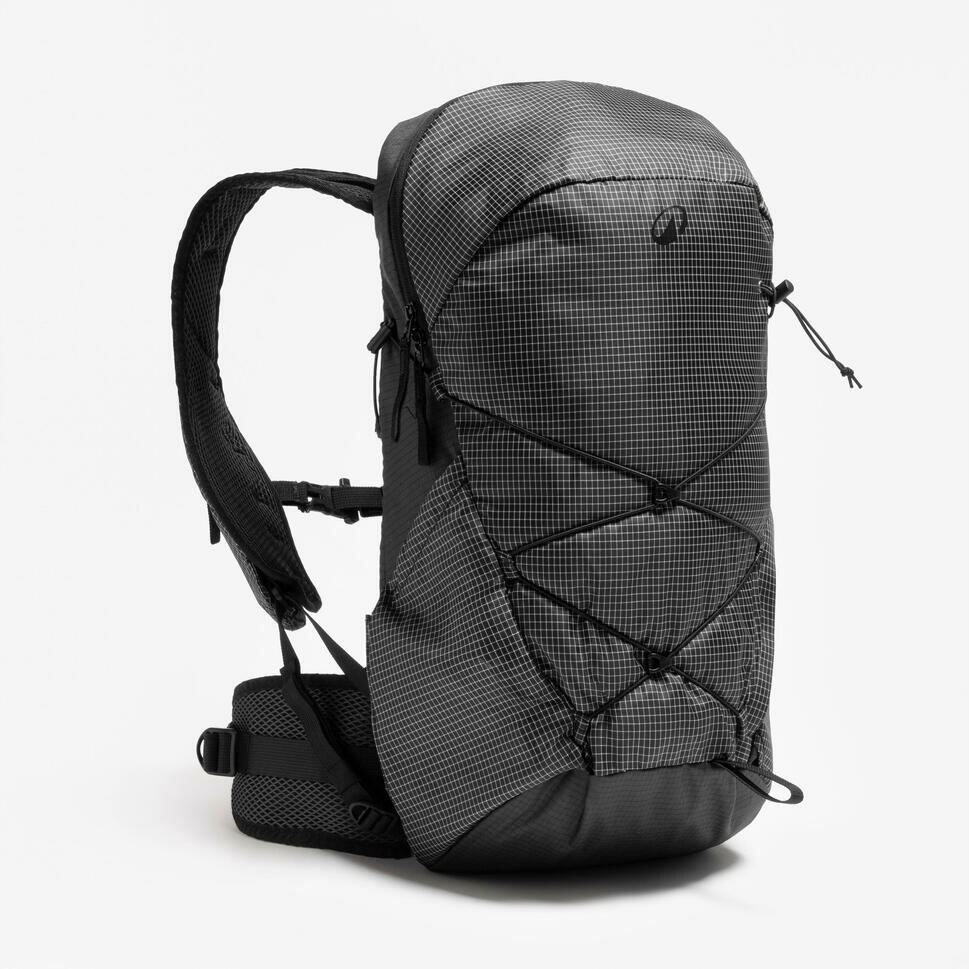 Decathlon Походный рюкзак Quechua MH500 Light 15 л, цвет Черный