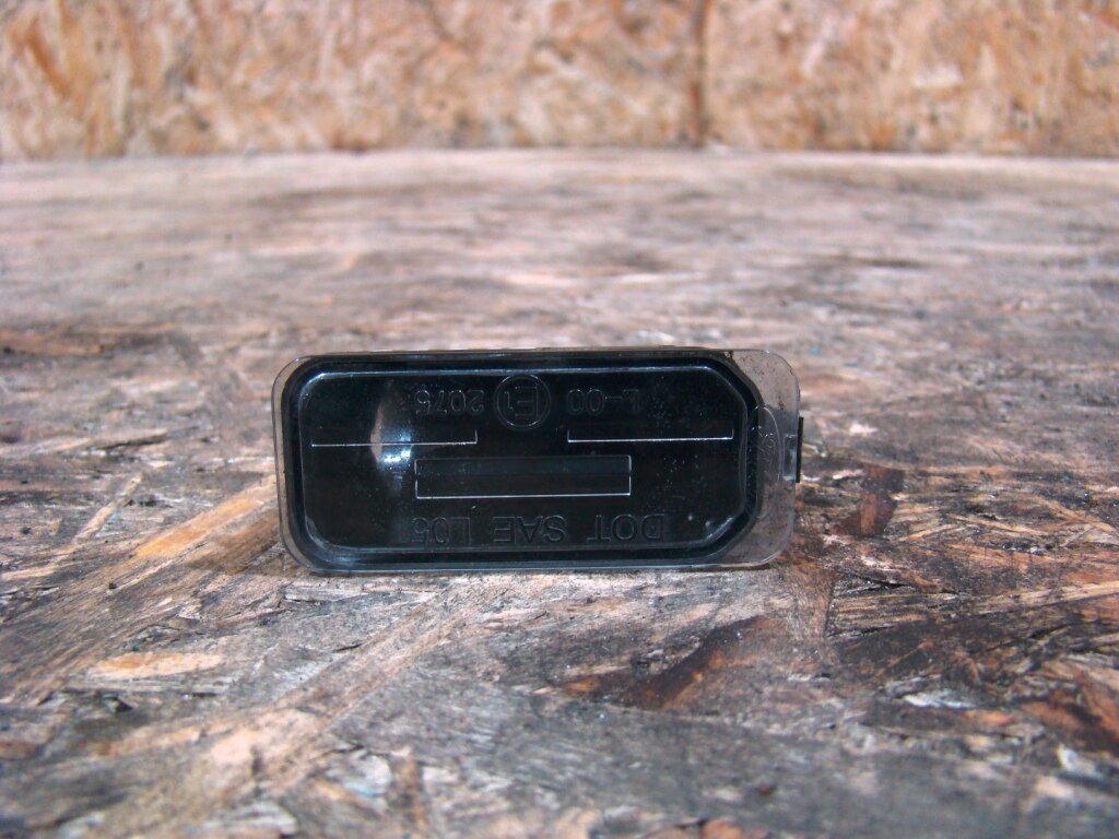 Ford Kuga 1 Фонарь подсветки номера 5105886