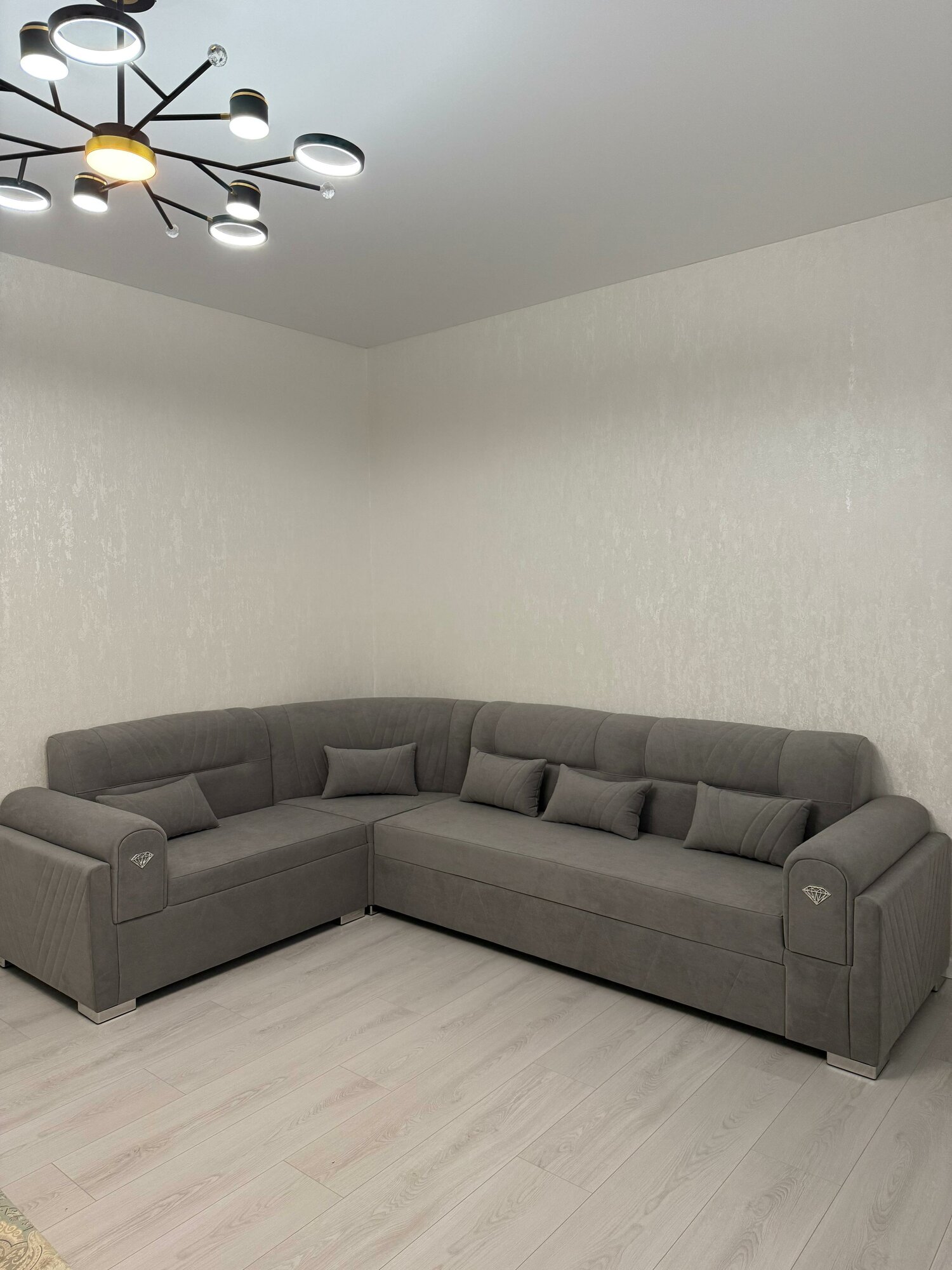 Угловой диван-кровать большой 3.25 на 2.80 м, механизм Дельфин, мягкий диван в гостиную