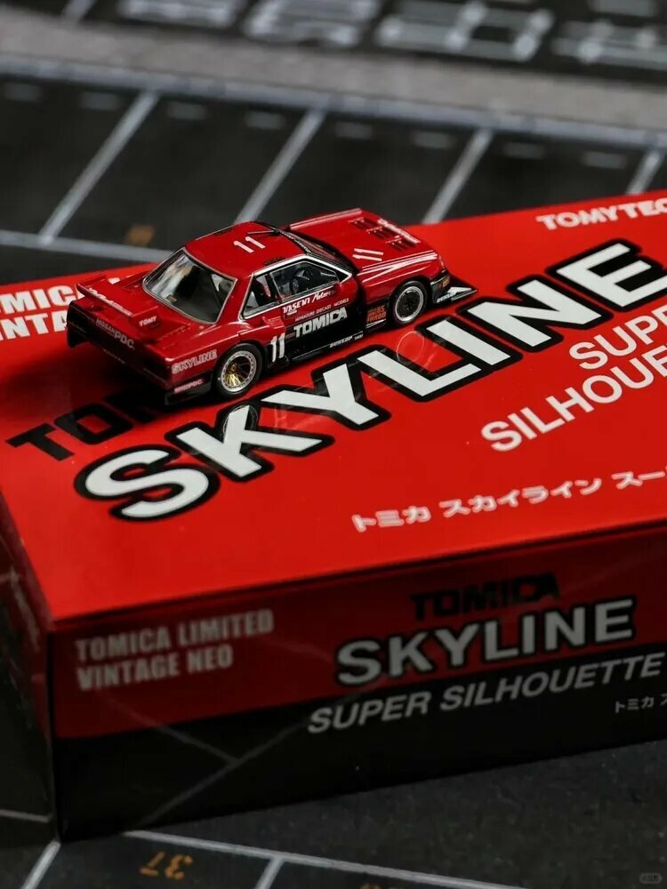 Машинка Tomytec 1/64 Tomica Limited Skyline Super Silhouette 1982 Alloy Car Model Collection Gift