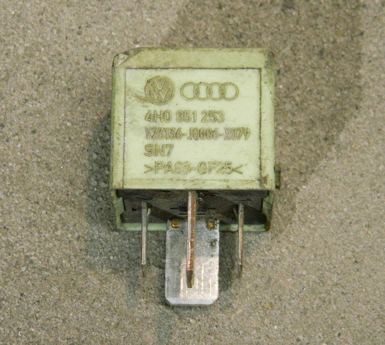 Реле 644 Audi 80 B3