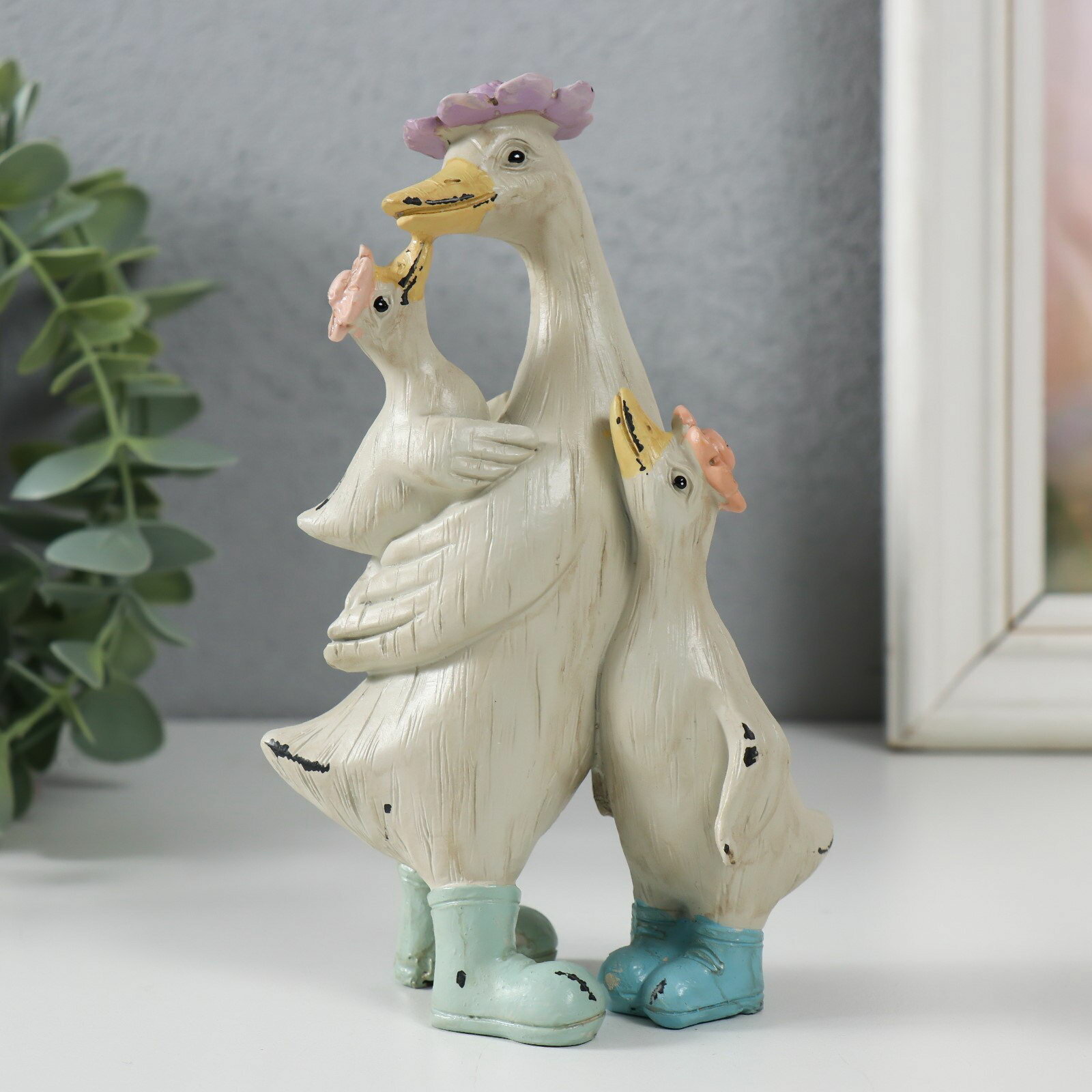 Фигурка полистоун "Гусыня с детками", 9x5.5x14.5 см, вид: статуэтки