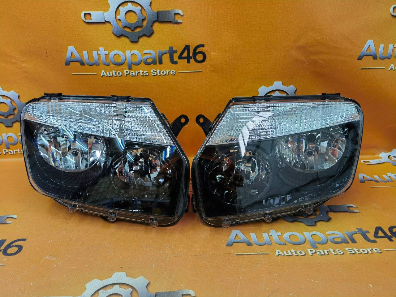 Правая и Левая Фары Рено Дастер Черные RENAULT DUSTER с 10 по 15 год