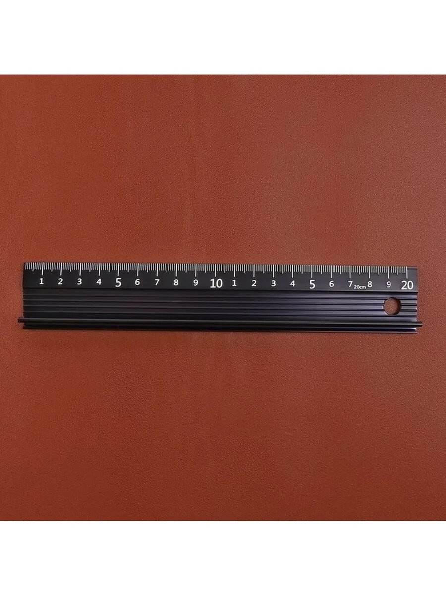 Линейка для кожи, противоскользящая, с упором, металлическая