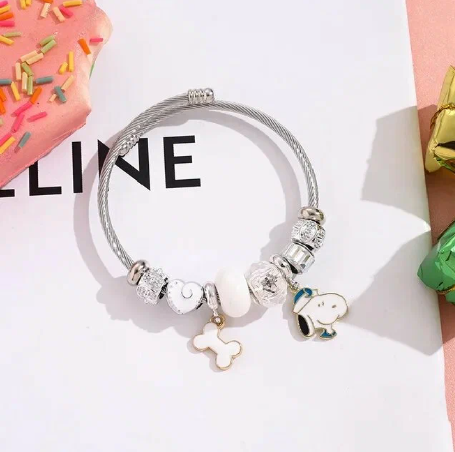 Браслет из бусин с изображением Снупи от Miniso, купите один, получите второй бесплатно, добро пожаловать за покупками.