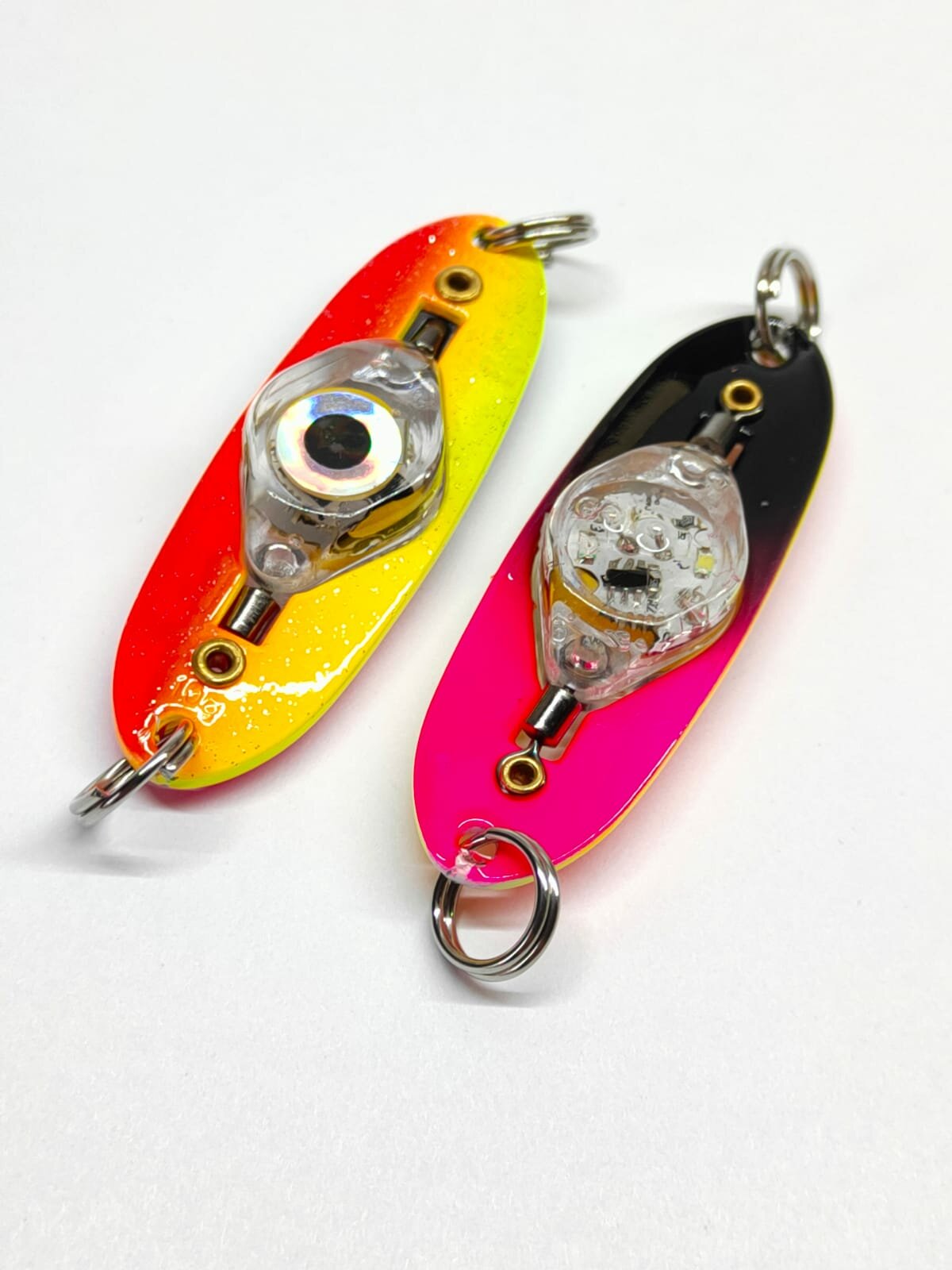 Блесна Willmans мигающая (моргалка) светодиодная, триколор, 10 гр, цвет #10UV