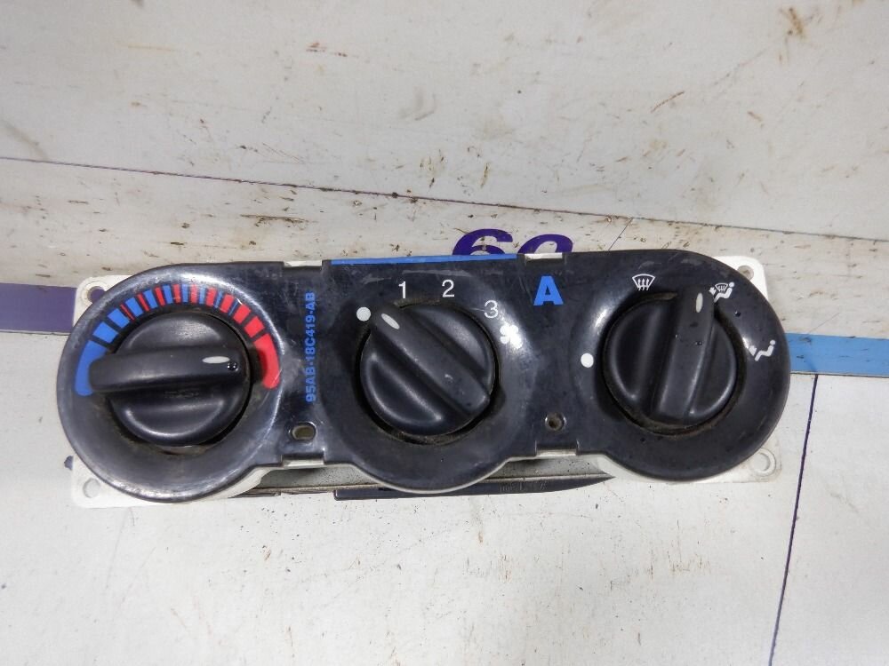 Блок управления отопителем Ford Escort IV 95AB18C419AB