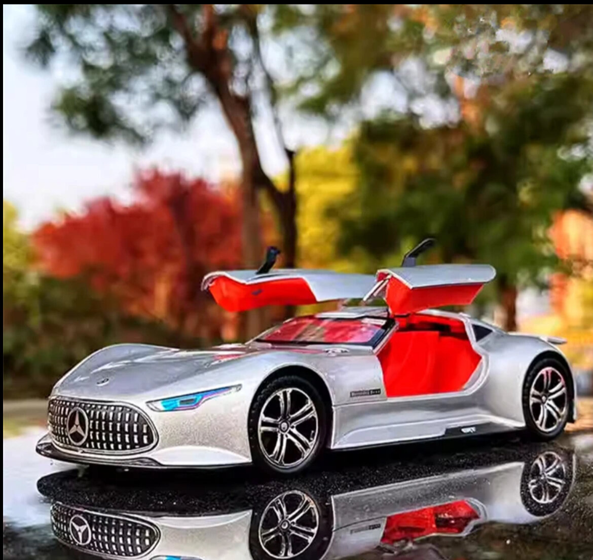 Коллекционная масштабная модель Mercedes AMG Vision Gran Turismo 1:24 ( металл, свет, звук)