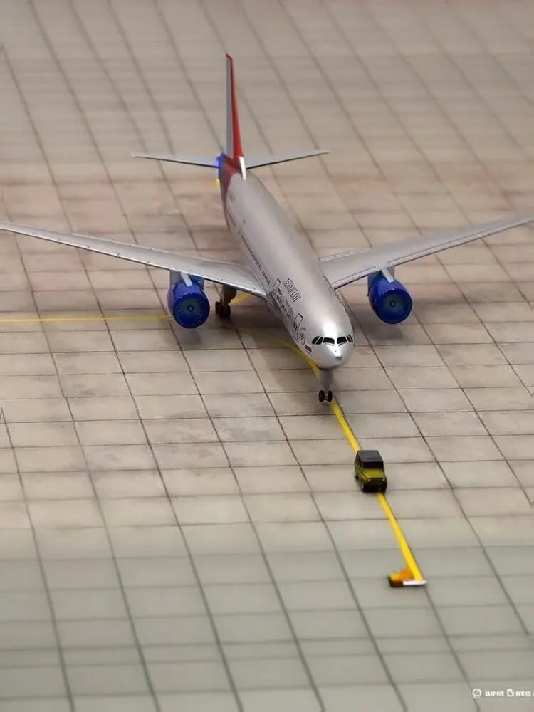 Игрушка самолёта Аэробус А330 аэрофлот, 20 см. металл.