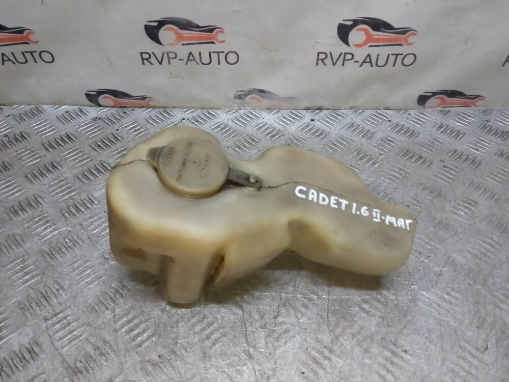 Бачок омывателя лобового Opel Kadett E 1.6 1989-93