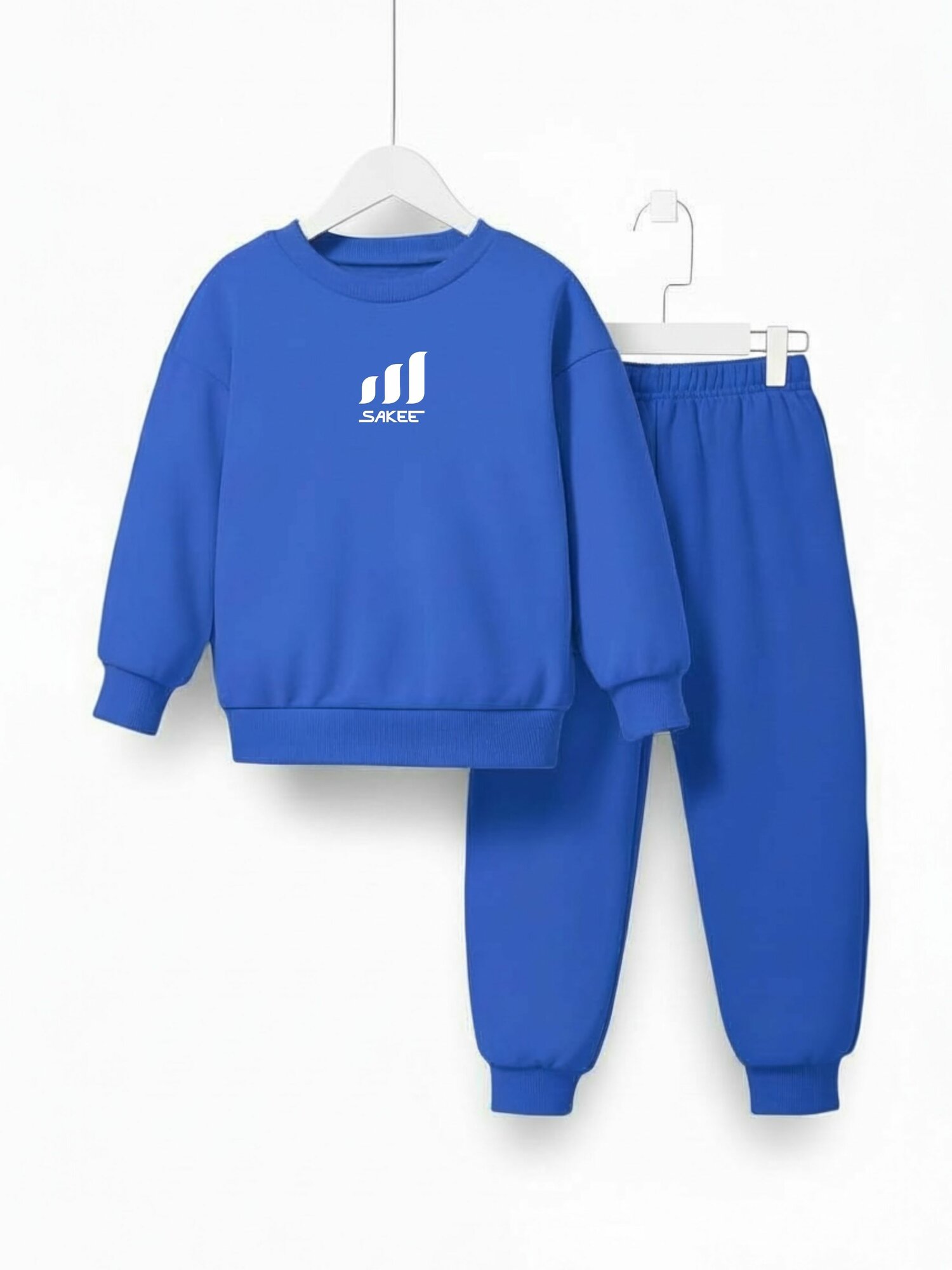 Костюм спортивный