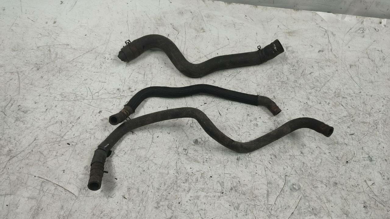 Патрубок охлаждения правый Mazda 1S7A12A699BB