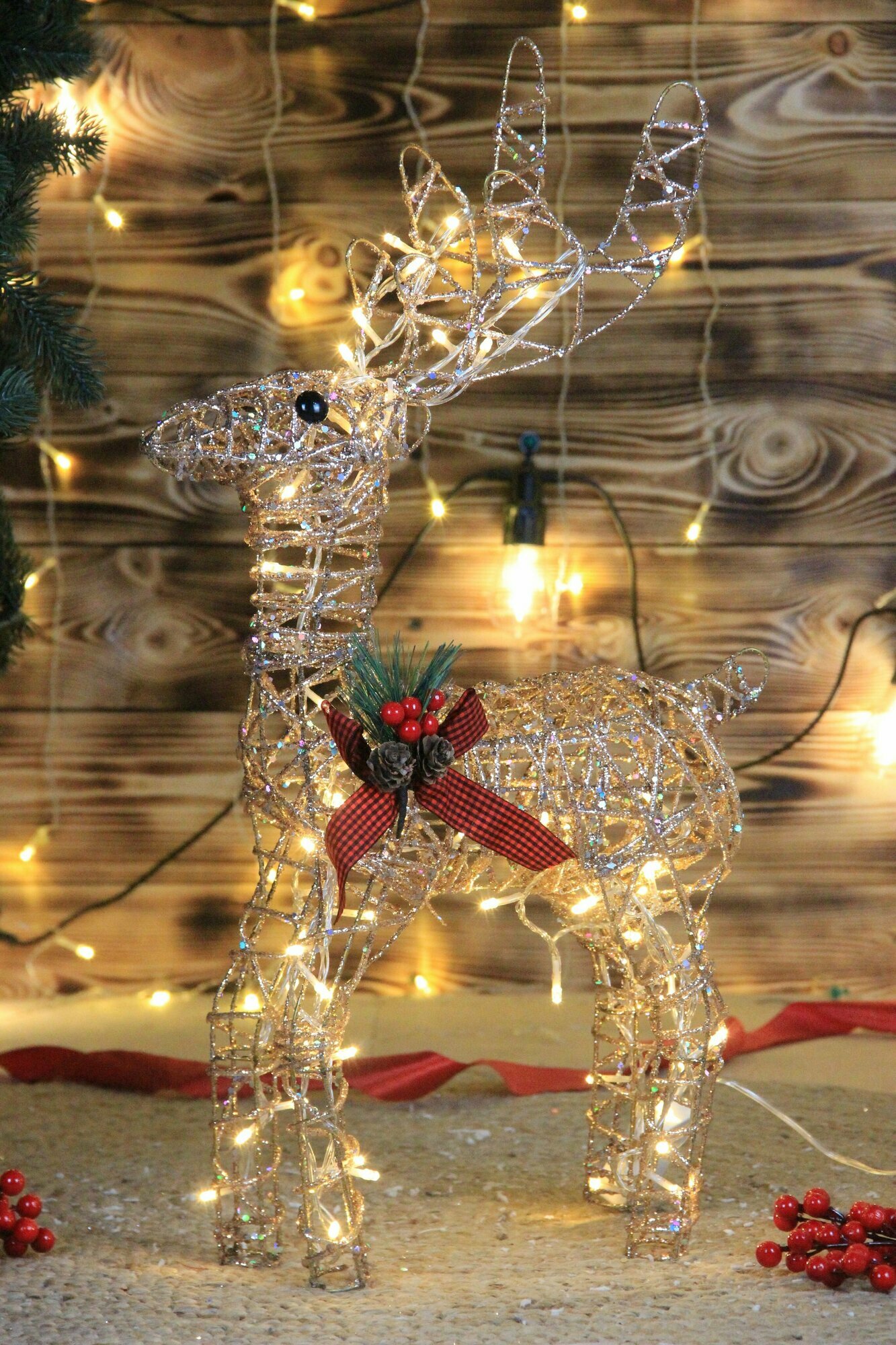 Новогоднее украшение Олень из проволоки светодиодный, 50см, бронзовый