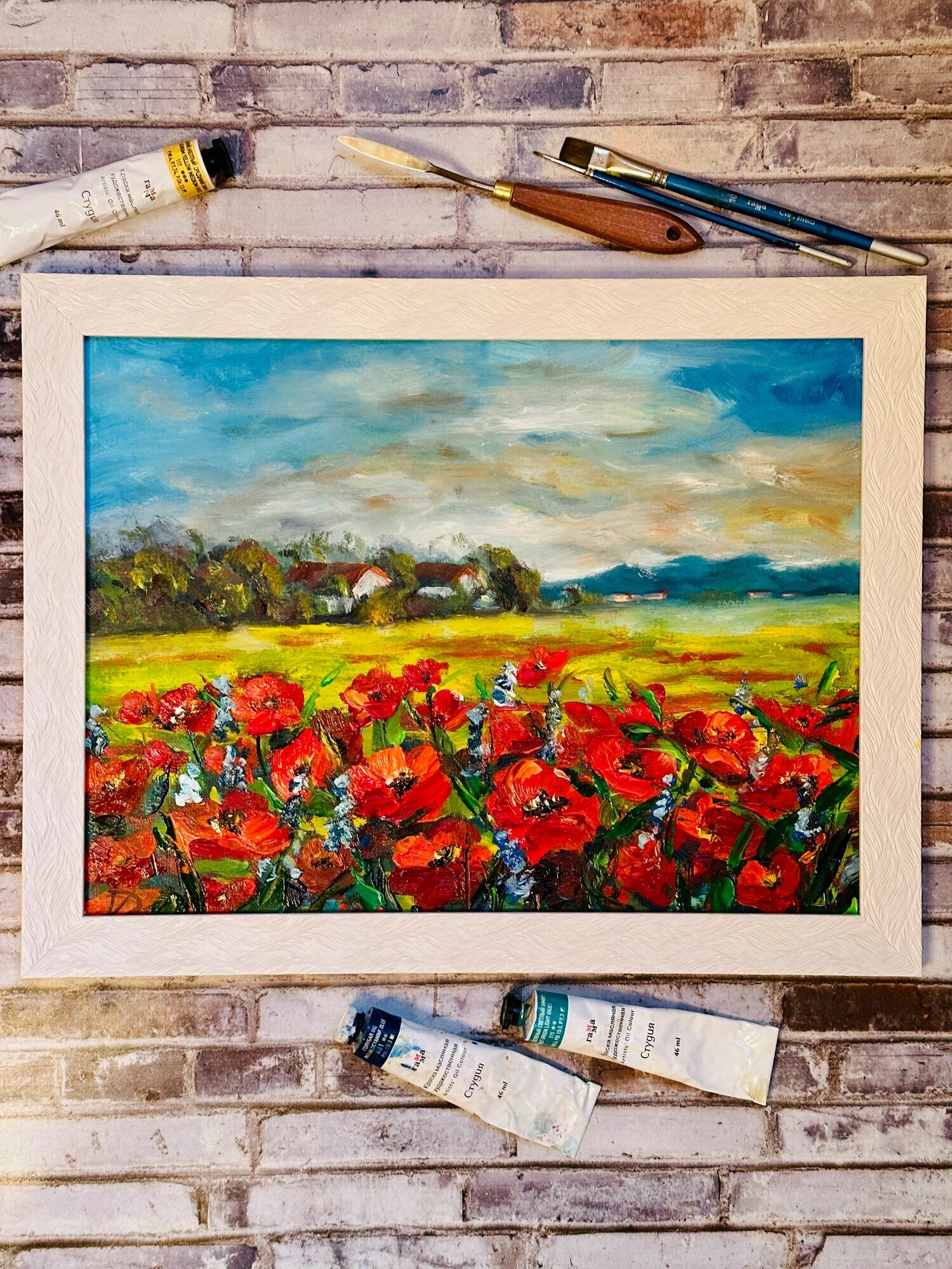 Картина маслом авторская от художника Маковое поле в белой рамке