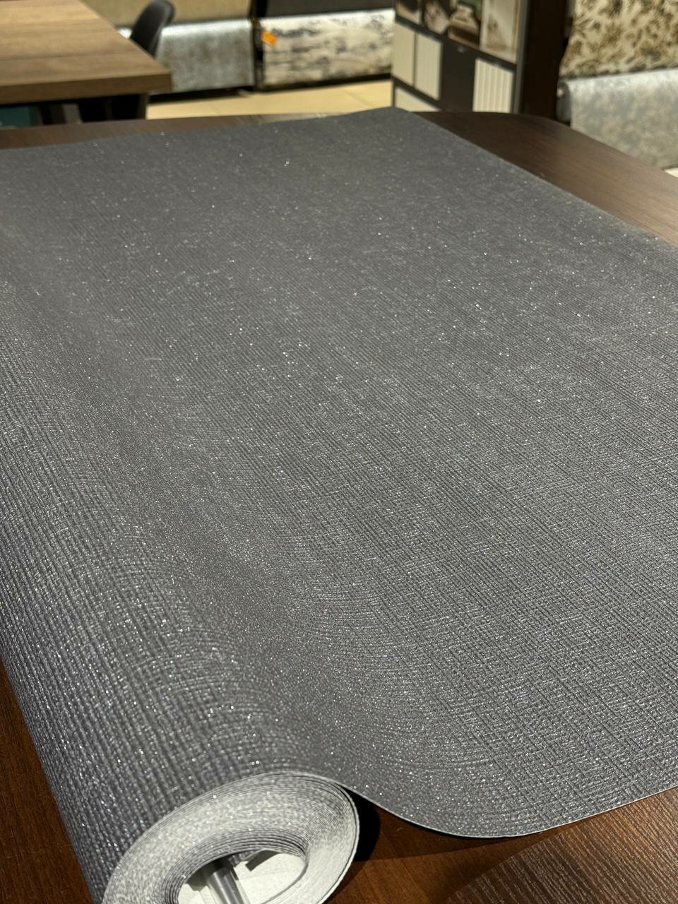 Обои PROFI DECO 60255-05 виниловые на флизелиновой основе, размер 1.06х10.05, черные с блестками