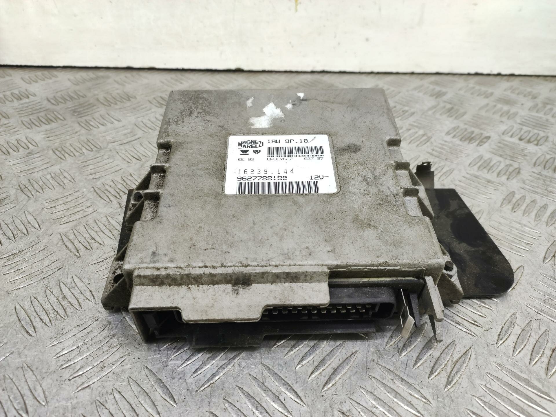 Блок управления двигателем Citroen Xantia 1998 9627788180