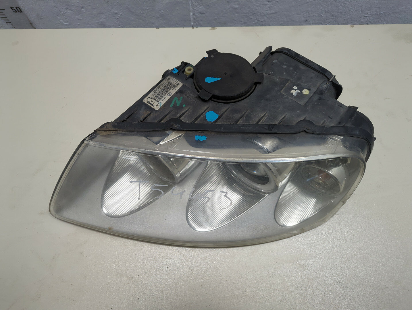 Фара (передняя) левая Volkswagen Touareg Б/У