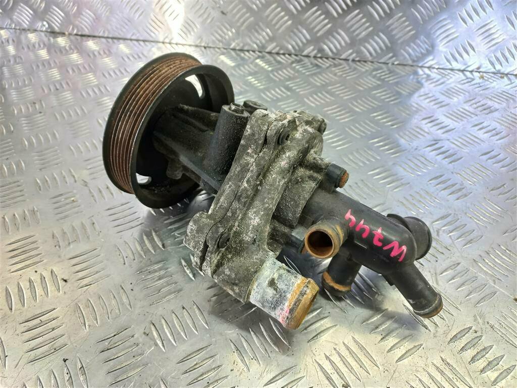 Насос водяной Б/У для FORD Transit VII (2006—2014) 1849276